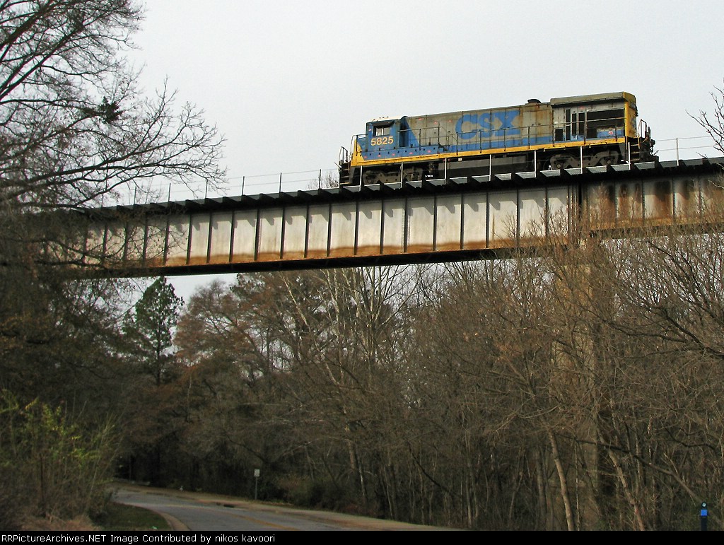 CSX 5825 coming back light from East Athens